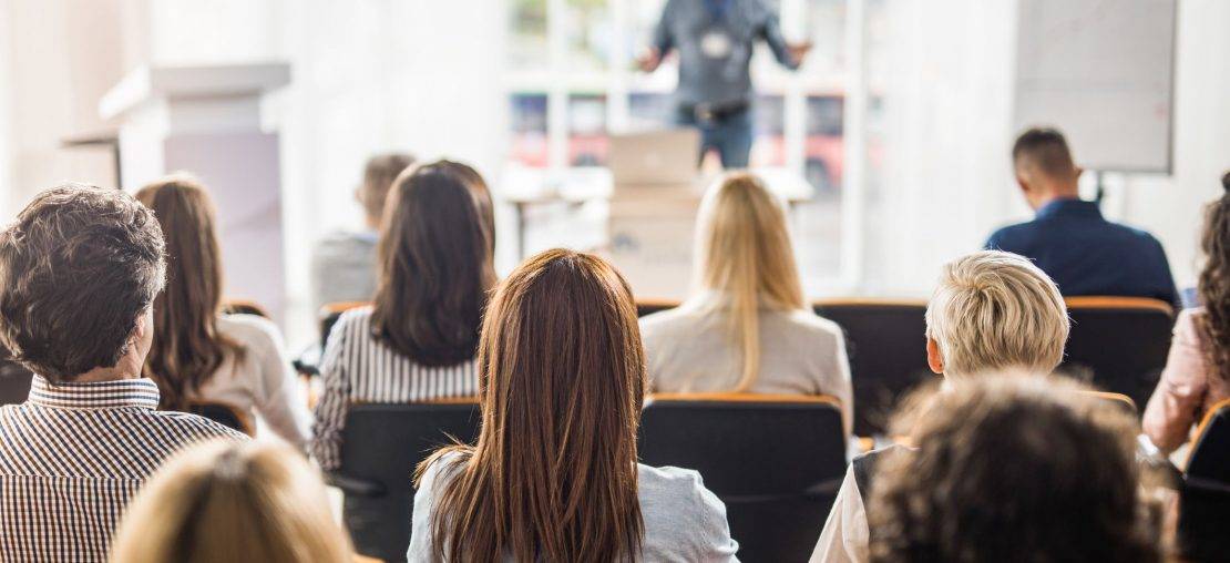 Entenda a importância de participar de eventos na sua área de atuação